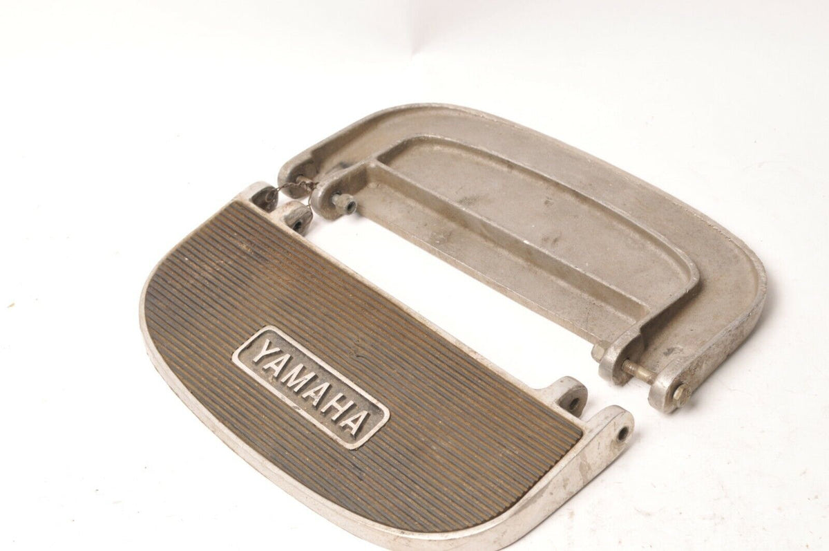 Genuine Yamaha Vintage Classic Floorboards Footrest Foot Rests embosse ...